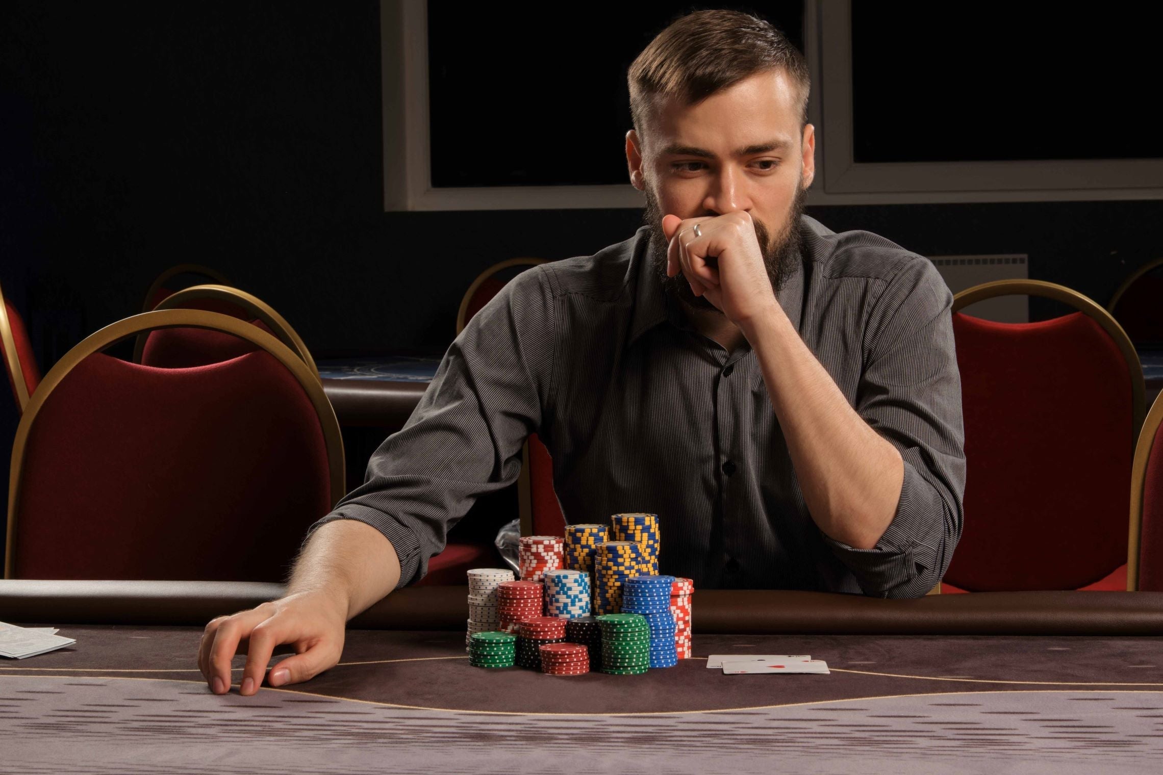 The Psychology of Poker: How Body Language and Bluffing Can Change the